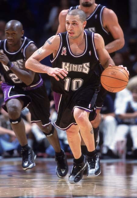 Mike Bibby - 2010-11 Roster Gallery: 01/01/2011 | Atlanta Hawks