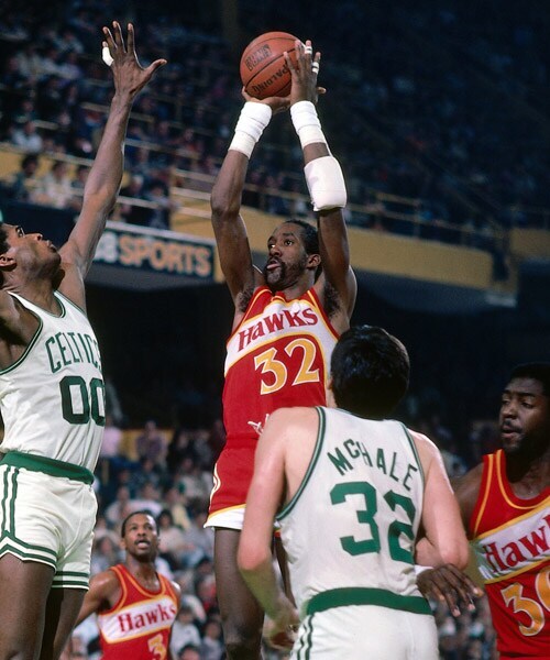 Hawks Legend - Dan Roundfield Photo Gallery | NBA.com