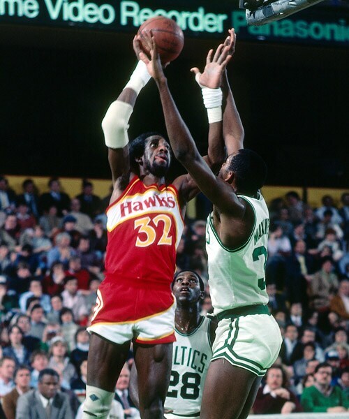 Hawks Legend - Dan Roundfield Photo Gallery | NBA.com