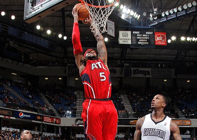 josh smith dunks on