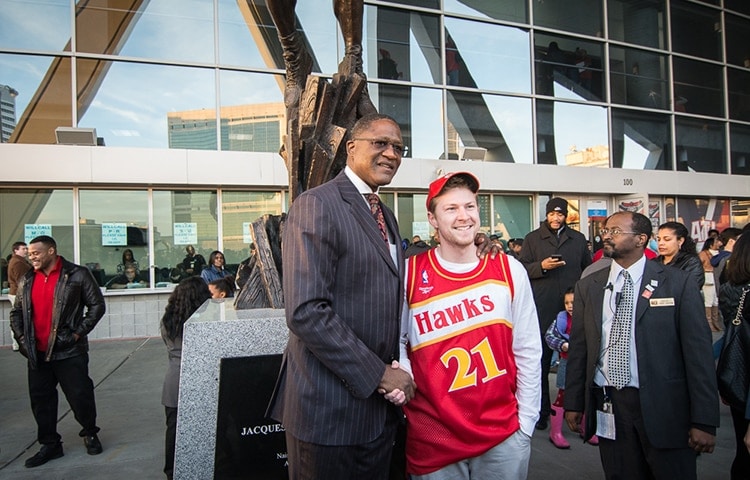Hawks Fans Celebrate 'Nique Night' at Philips Photo Gallery | NBA.com
