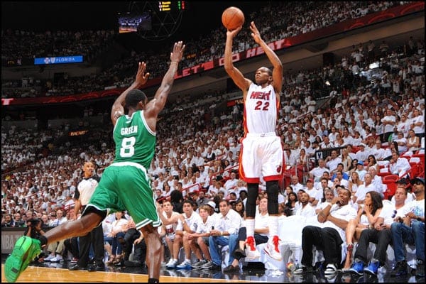 HEAT Re-Signs James Jones | NBA.com