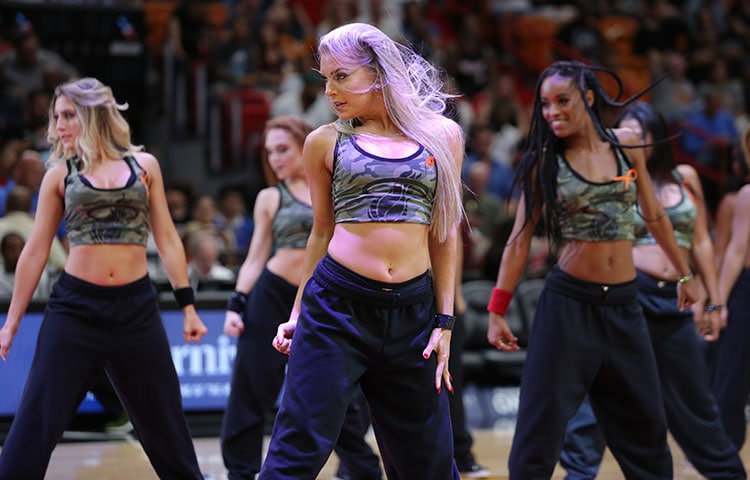2017-18 Dancer Gallery Eighteen Photo Gallery | NBA.com