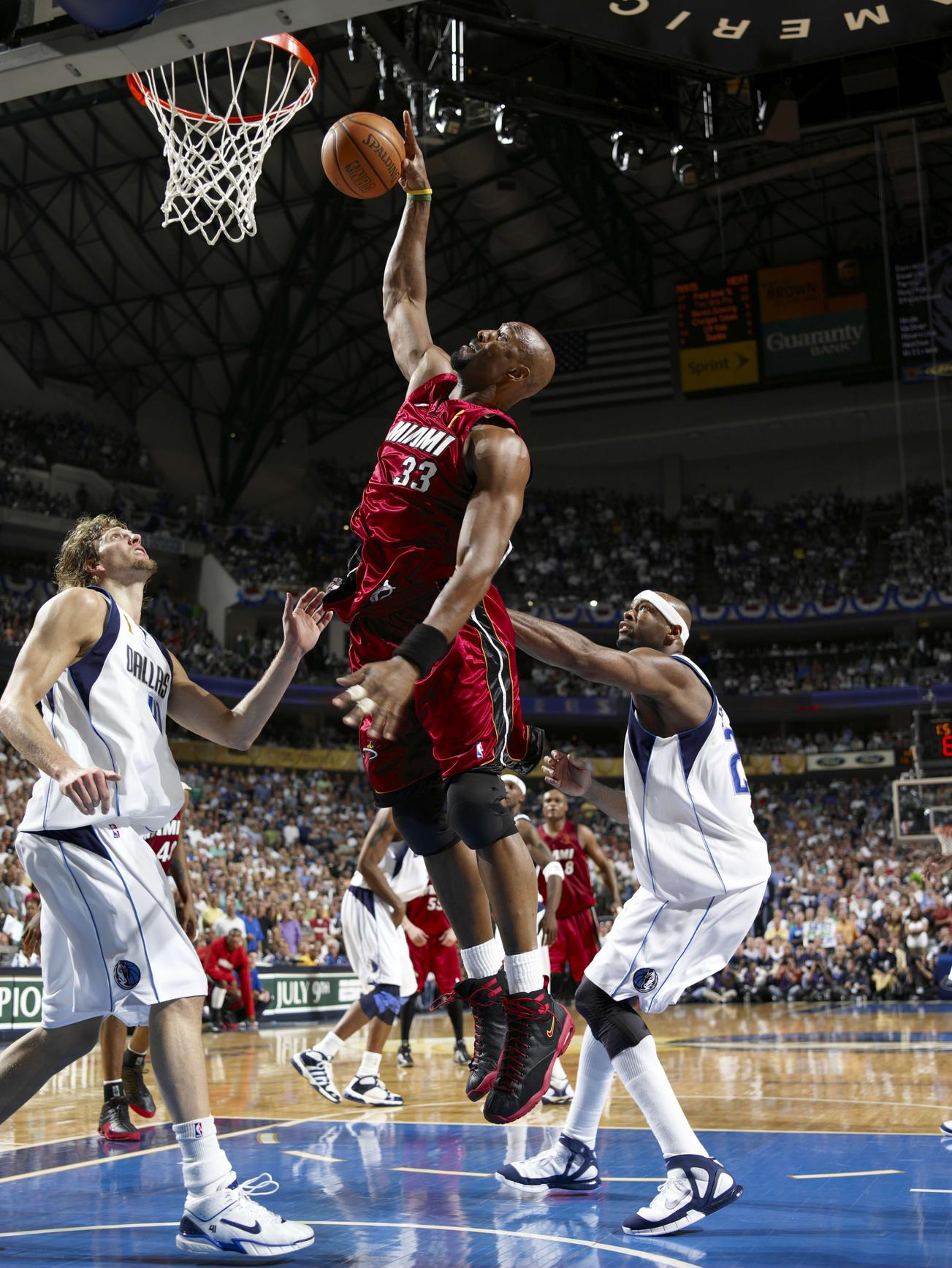 Flashback Gallery: '06 Playoffs Photo Gallery | NBA.com