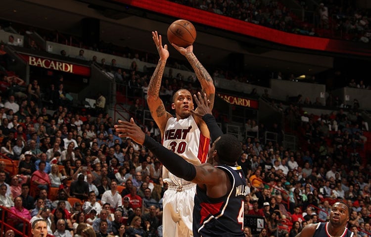 MICHAEL BEASLEY FIRMA CON EL HEAT | Miami Heat