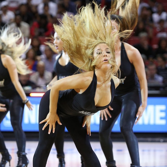 2014-15 Dancer Gallery Eighteen Photo Gallery | NBA.com