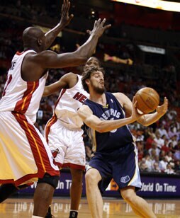 Photogallery 2005-06: January 24th vs. Memphis Grizzlies Photo Gallery ...