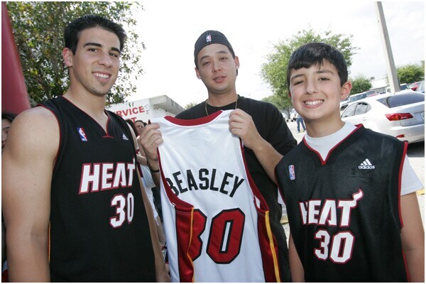 2008-09: Michael Beasley Appearance at Kendall Kia | Miami Heat