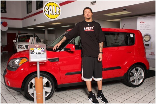 2008-09: Michael Beasley Appearance at Kendall Kia | Miami Heat