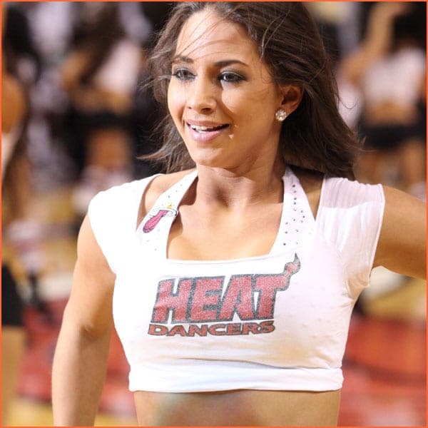 2010-11 Dancer Gallery Ashley A. Photo Gallery | NBA.com