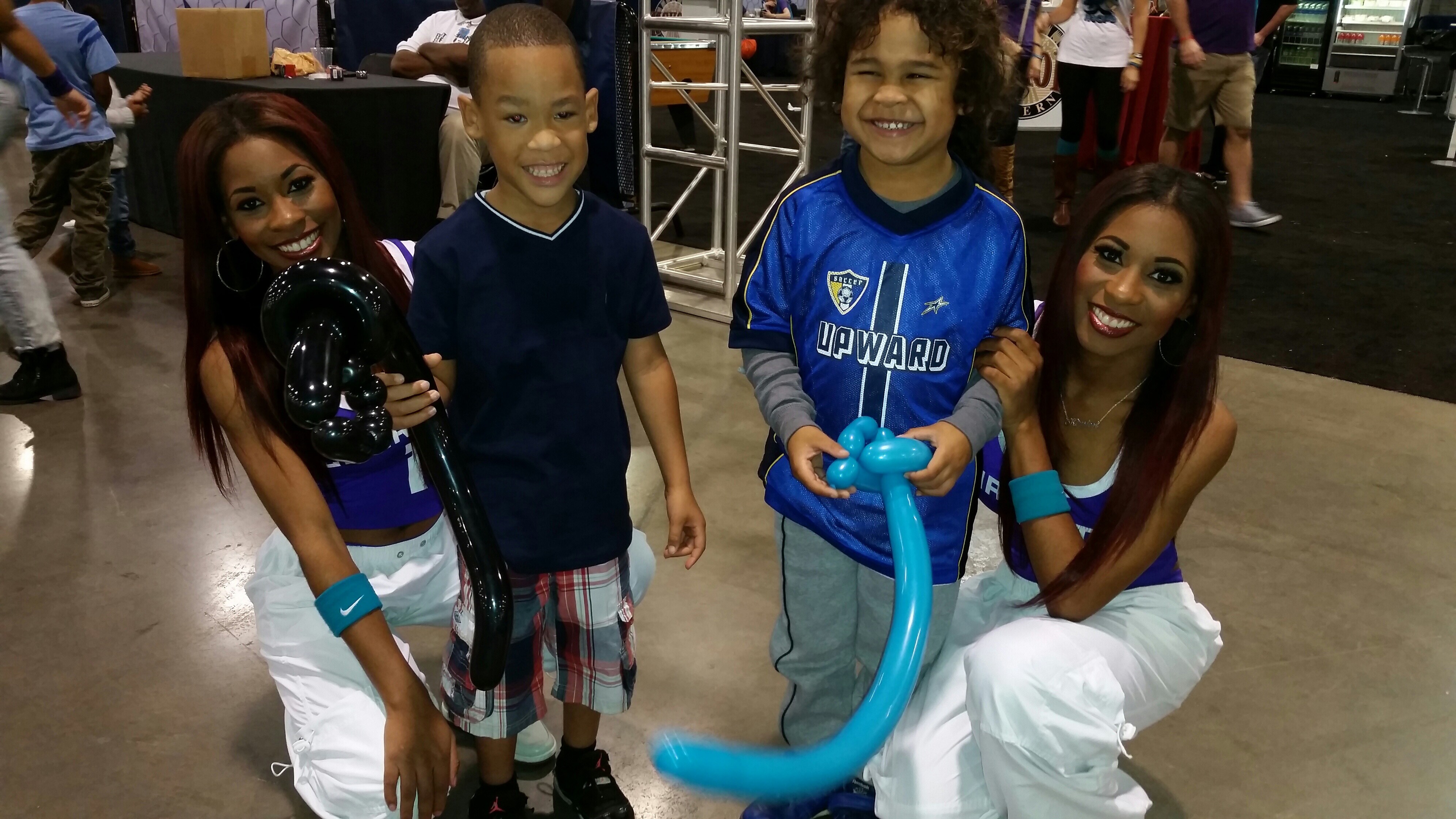 Social Media Sweetheart - Kristen and Kirsten Photo Gallery | NBA.com