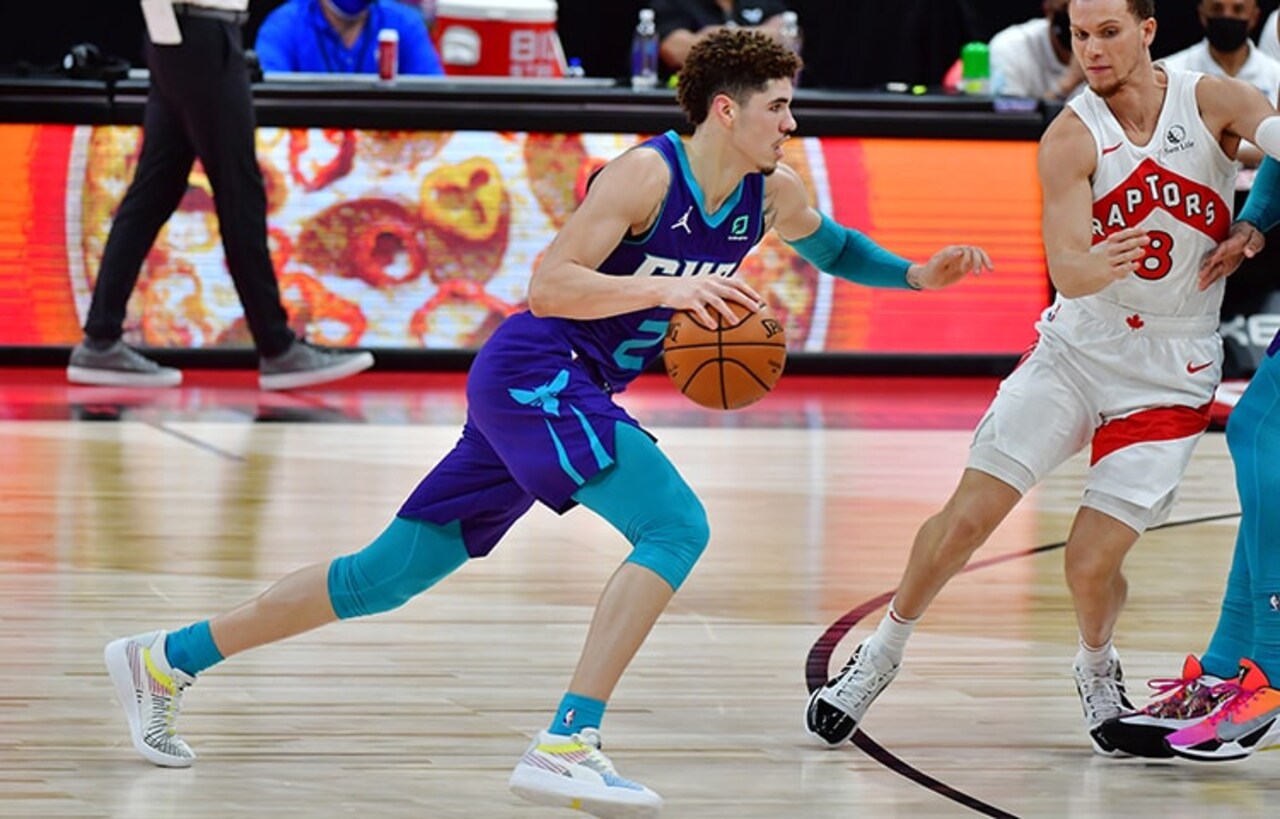 LaMelo Ball Eastern Conference Rookie of the Month Gallery | Charlotte ...