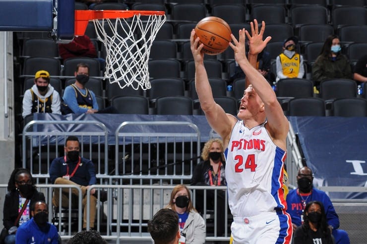 Gallery | Welcome to Charlotte - Mason Plumlee Photo Gallery | NBA.com