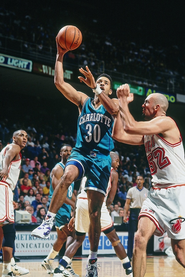 All Time Greats - Dell Curry Photo Gallery | NBA.com