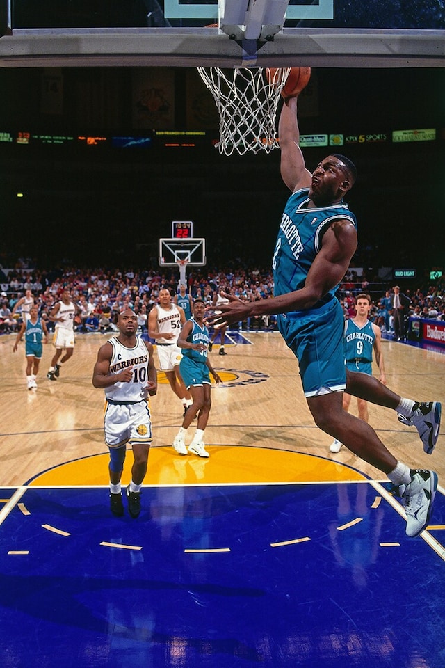 All Time Greats - Larry Johnson Photo Gallery | NBA.com