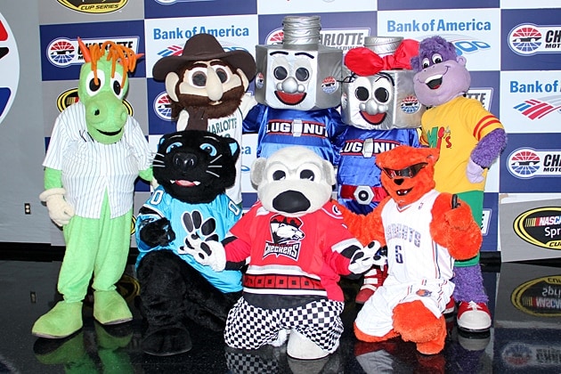 Rufus Races at Mascot Mania - 7/12/11 | Charlotte Hornets