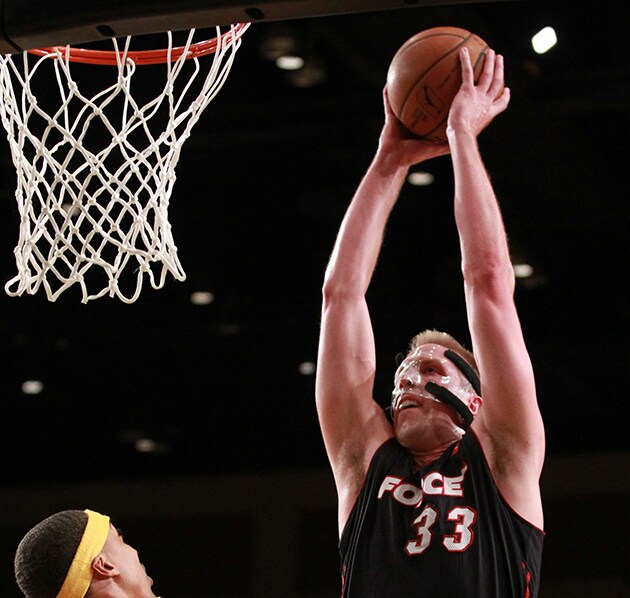 Cats Sign Justin Hamilton Photo Gallery | NBA.com