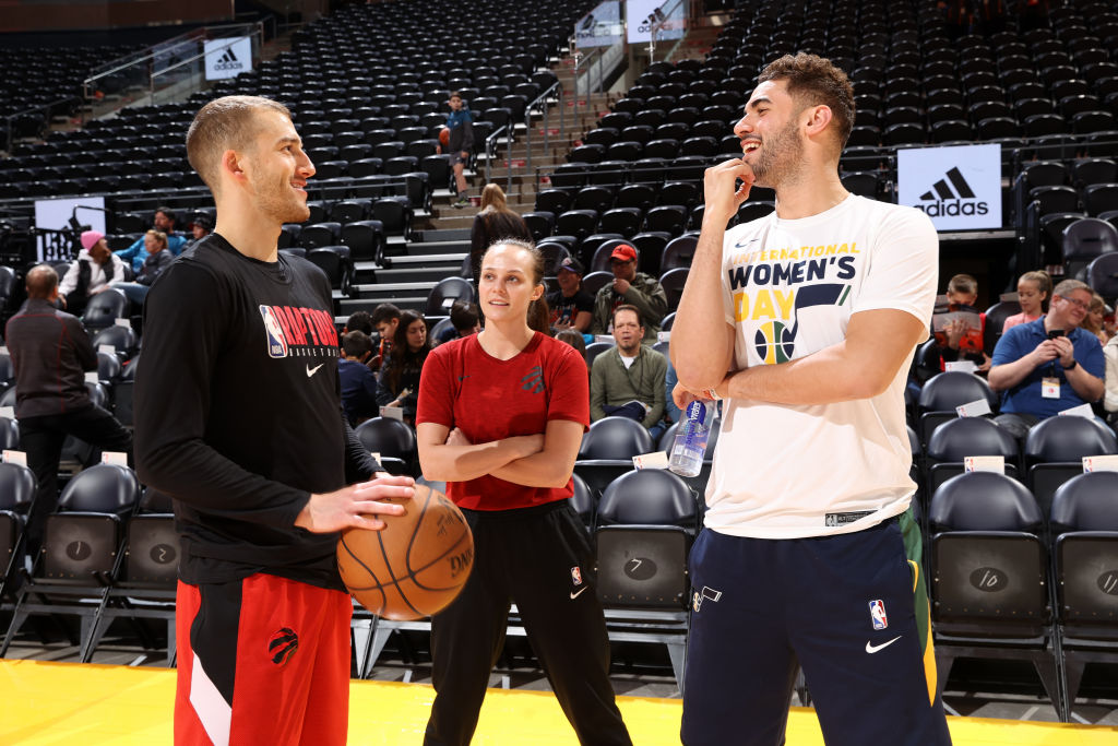 What will Matt Thomas bring to the Utah Jazz? His college teammate ...