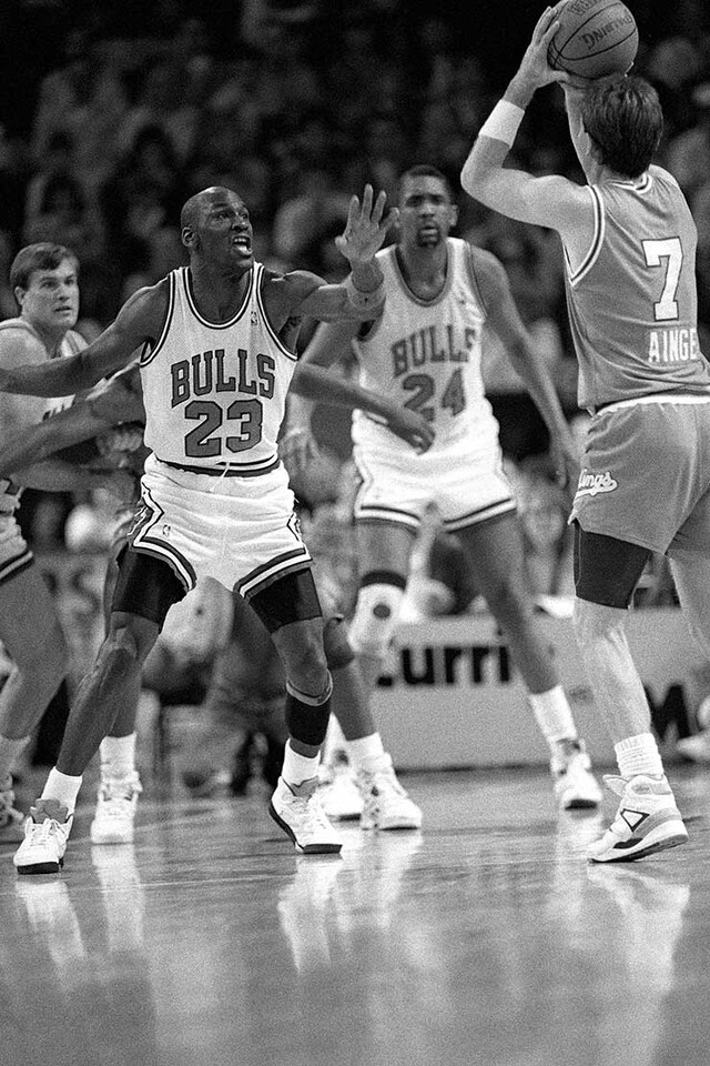 Gallery: Michael Jordan vs Kings Photo Gallery | NBA.com