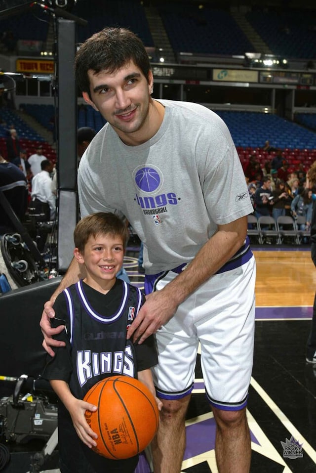 Rare Photos: Peja Stojakovic Photo Gallery | NBA.com
