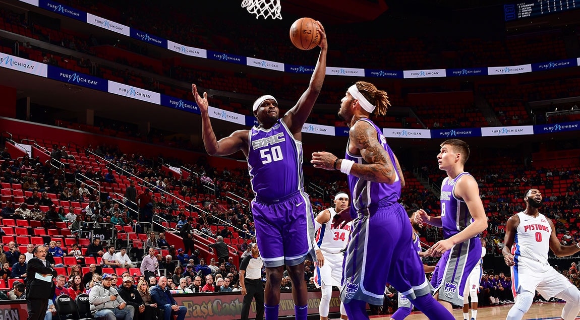 Z-Bo Displays Versatility in Detroit | Sacramento Kings
