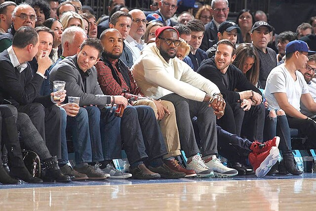 Douglas Elliman Celebrity Row: Knicks vs. Blazers (12/7) Photo Gallery ...