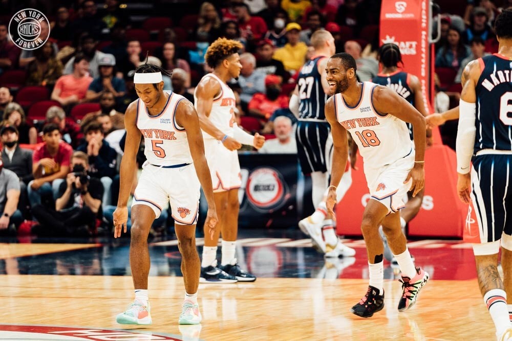 Knicks on the Court: December 16 at Rockets Photo Gallery | NBA.com