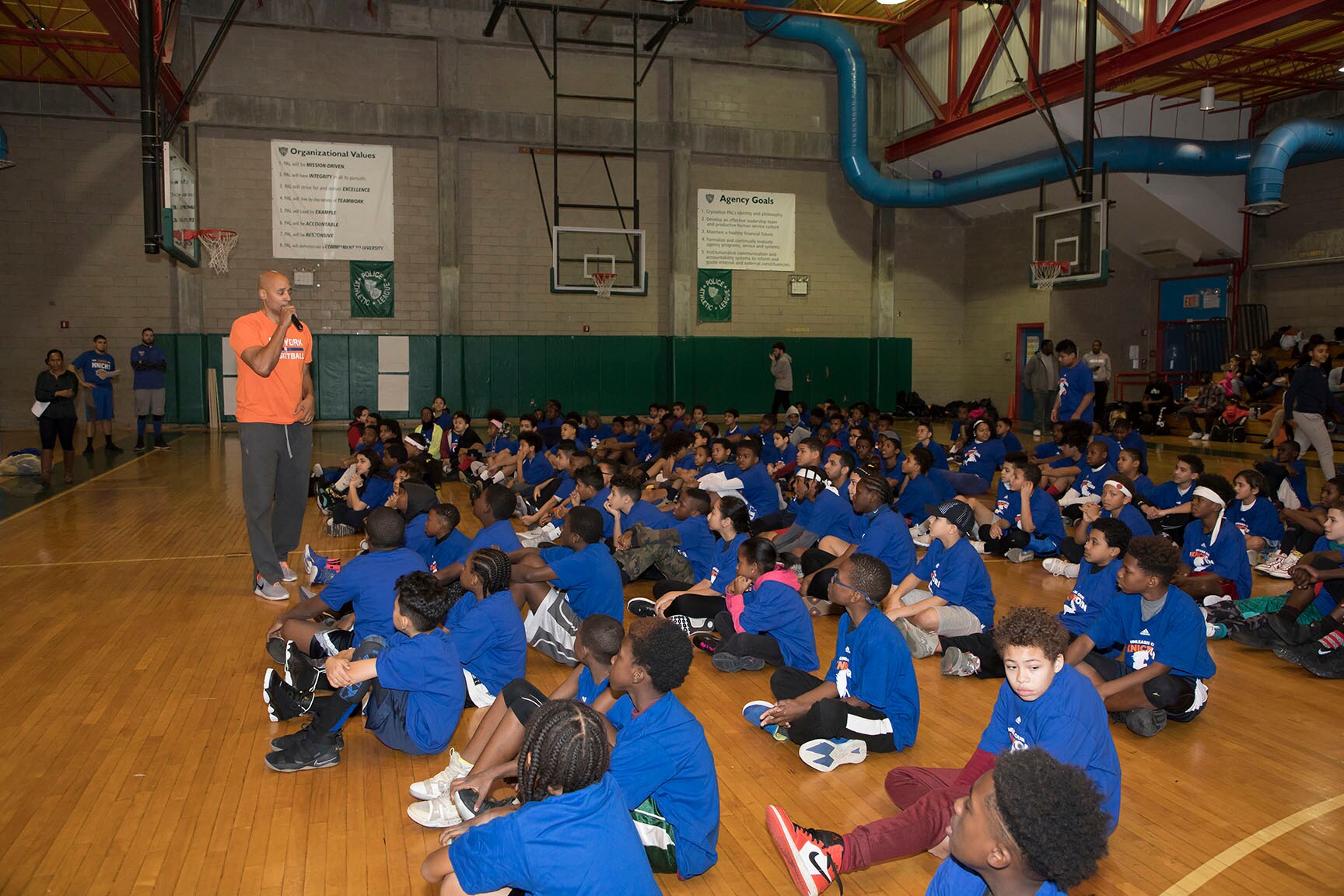 Junior Knicks: Martin Luther King Jr. Day Clinic Photo Gallery | NBA.com