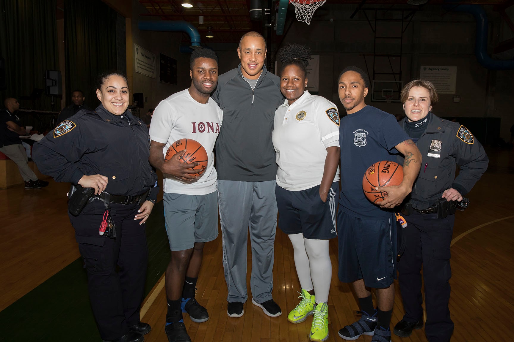 Junior Knicks: Martin Luther King Jr. Day Clinic Photo Gallery | NBA.com