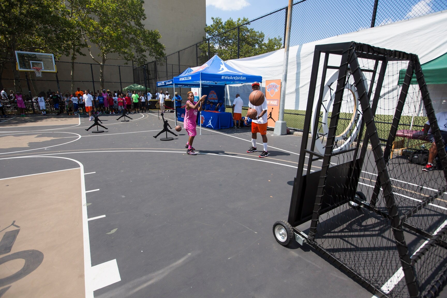 Gallery: Brand Jordan Conrad McRae Streetball Tournament | New York Knicks