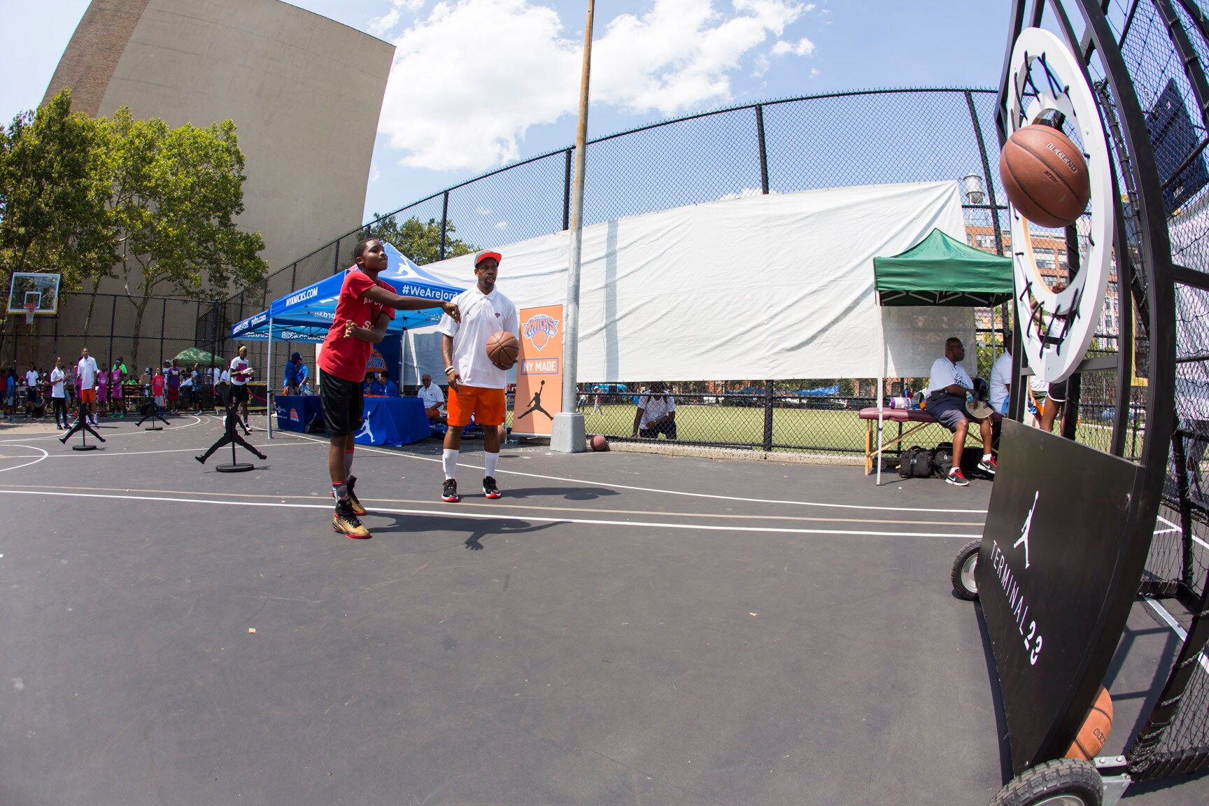 Gallery: Brand Jordan Conrad McRae Streetball Tournament | New York Knicks