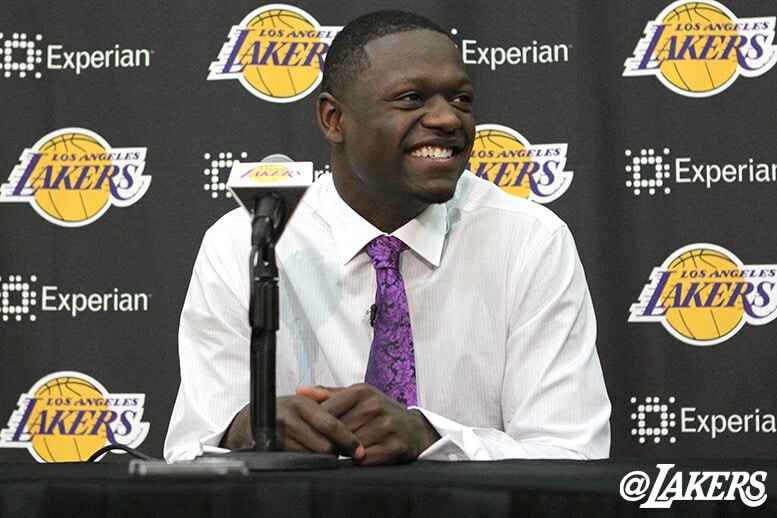 Behind-the-Scenes: Julius Randle's First Day as a Laker Photo Gallery ...