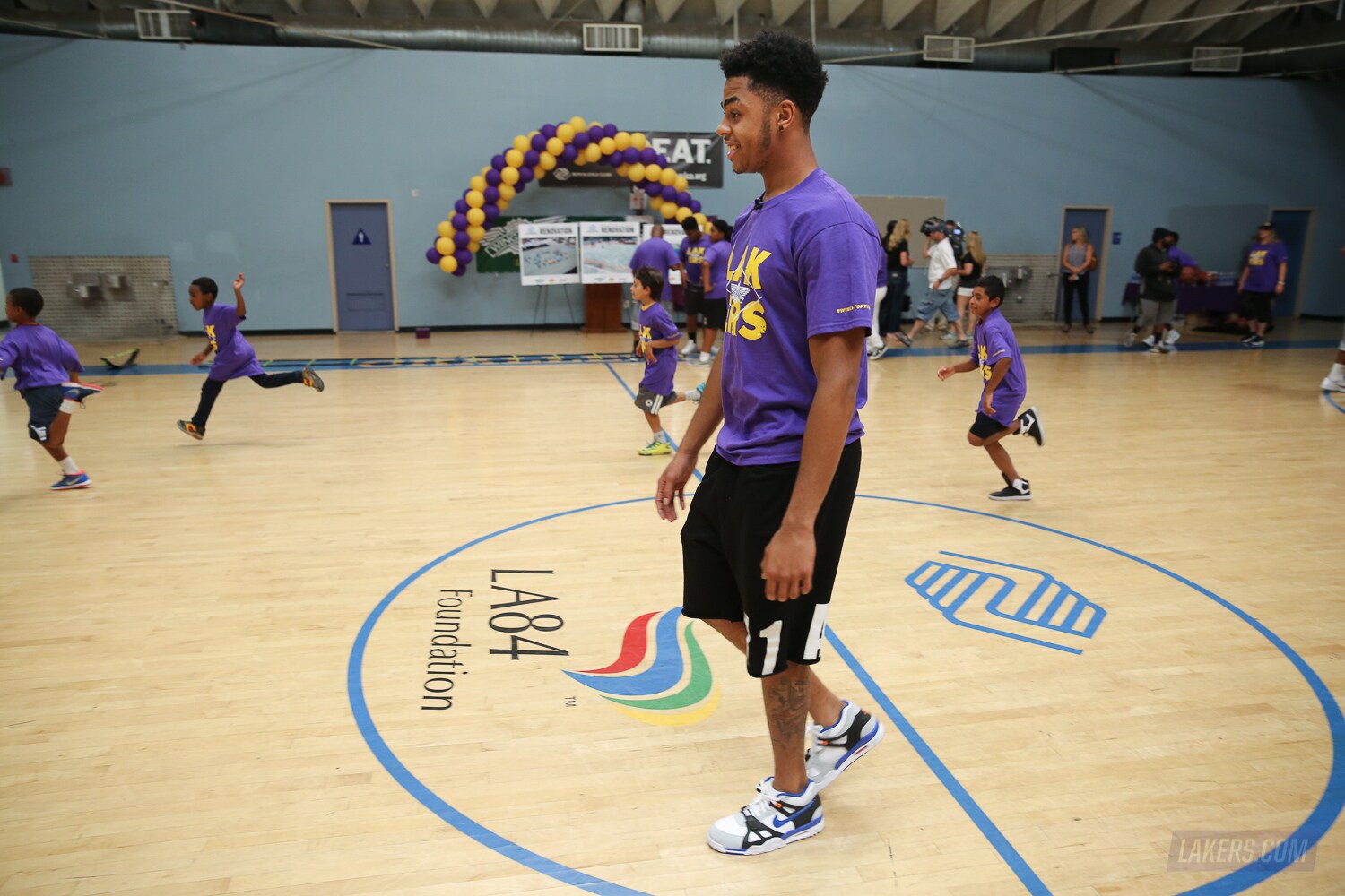 Wingstop Court Refurbisment and Basketball Clinic Photo Gallery | NBA.com