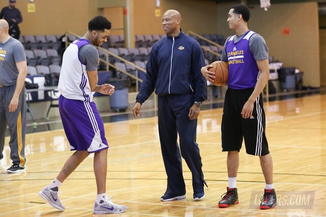 Lakers Practice in San Antonio (2/5/16) Photo Gallery | NBA.com