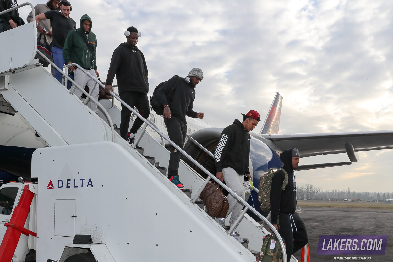 Lakers Travel to Portland | Los Angeles Lakers