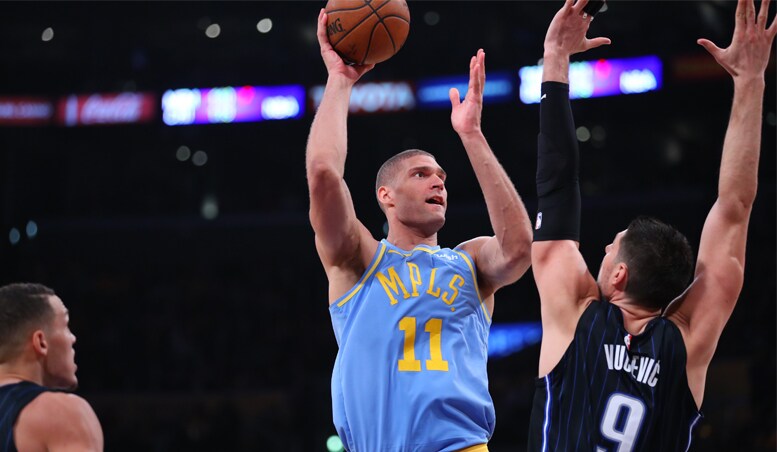 Postman: Lopez's Inside Game Powers Lakers' Win | Los Angeles Lakers