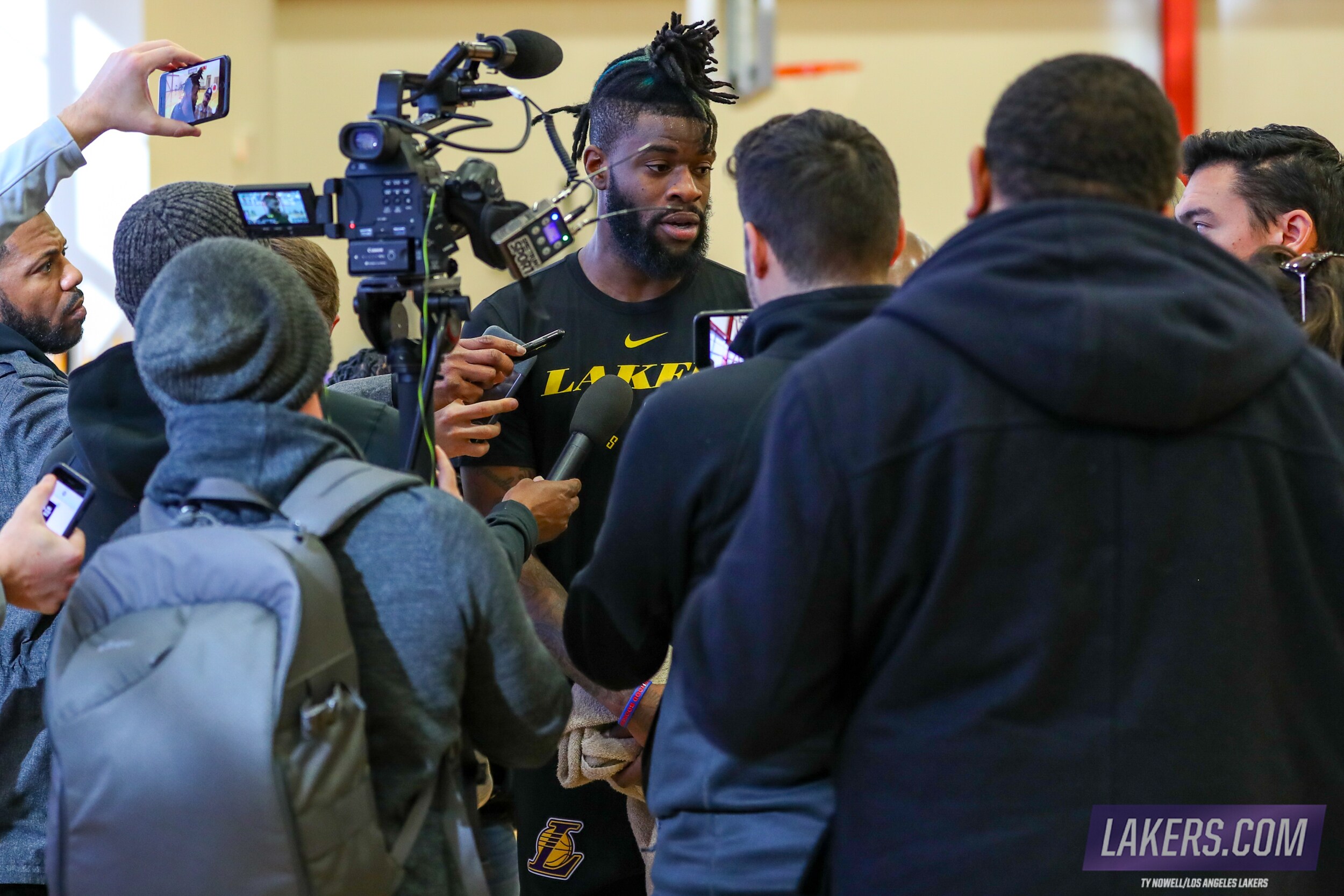 Photos: Lakers Practice in Philadelphia Photo Gallery | NBA.com