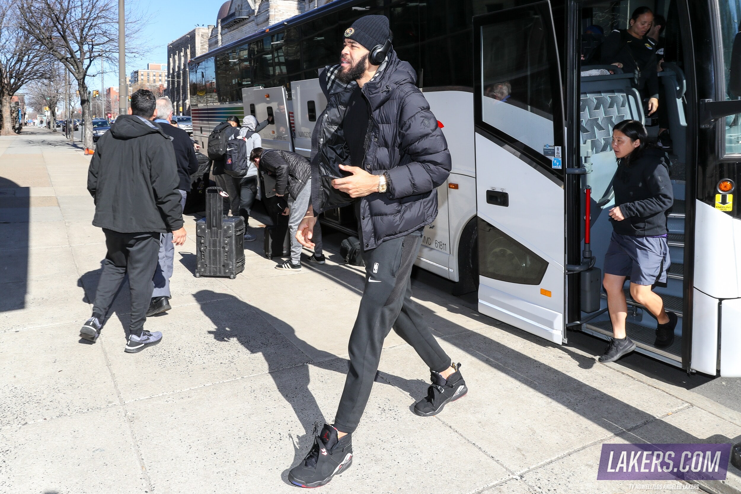 Photos: Lakers Practice in Philadelphia Photo Gallery | NBA.com