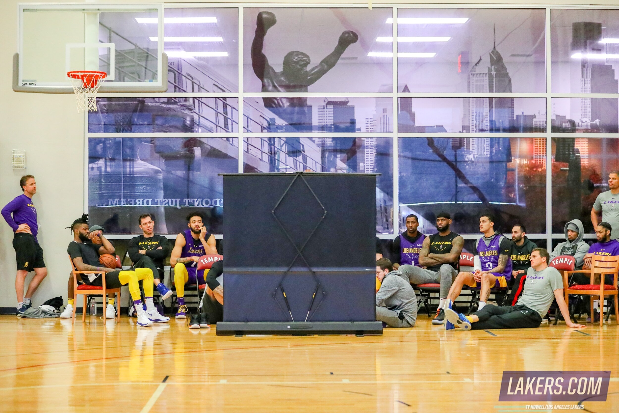 Photos: Lakers Practice in Philadelphia Photo Gallery | NBA.com