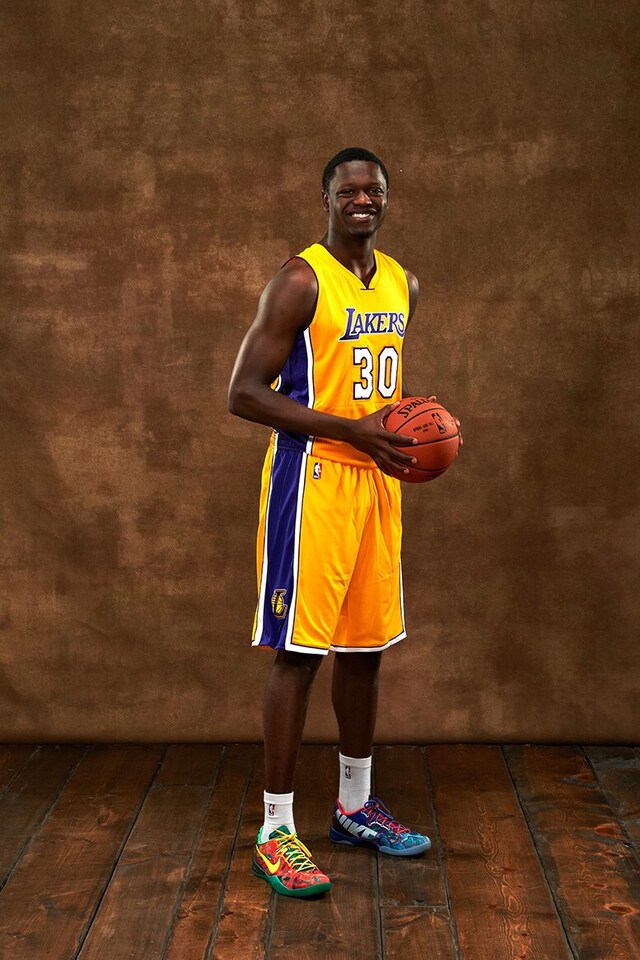 Julius Randle Rookie Photo Shoot Photo Gallery | NBA.com
