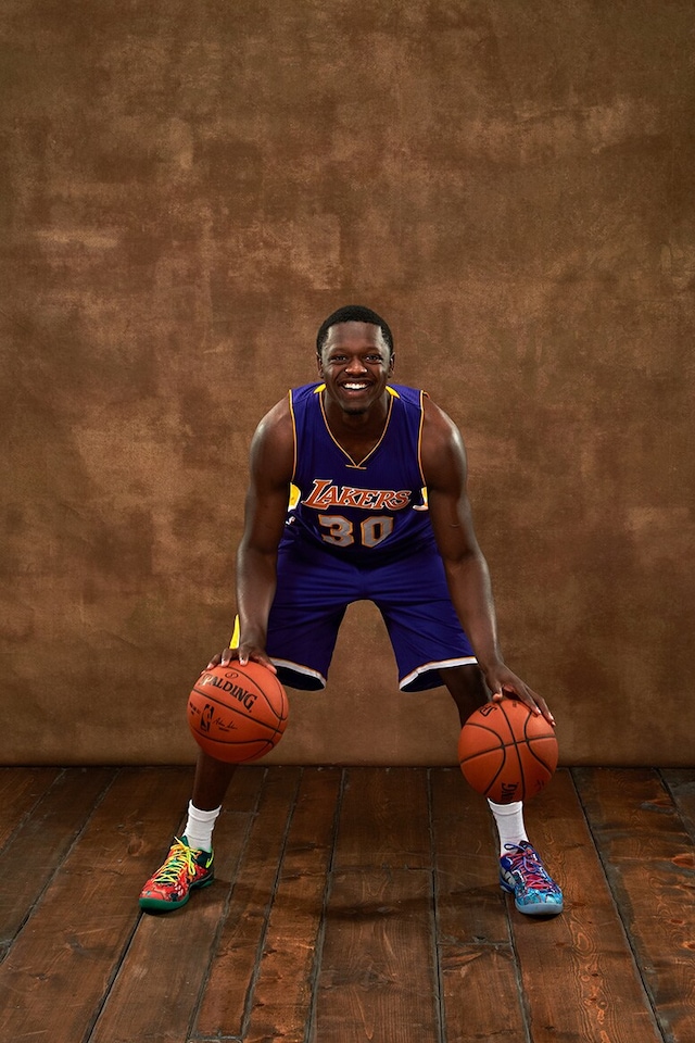 Julius Randle Rookie Photo Shoot Photo Gallery | NBA.com