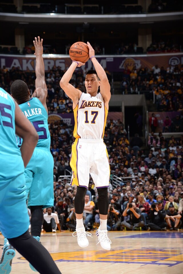 Lakers vs. Hornets 11/9/14 Photo Gallery | NBA.com