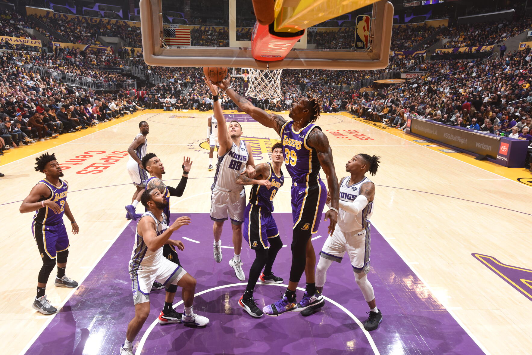 Photos: Lakers vs Kings (11/15/19) Photo Gallery | NBA.com