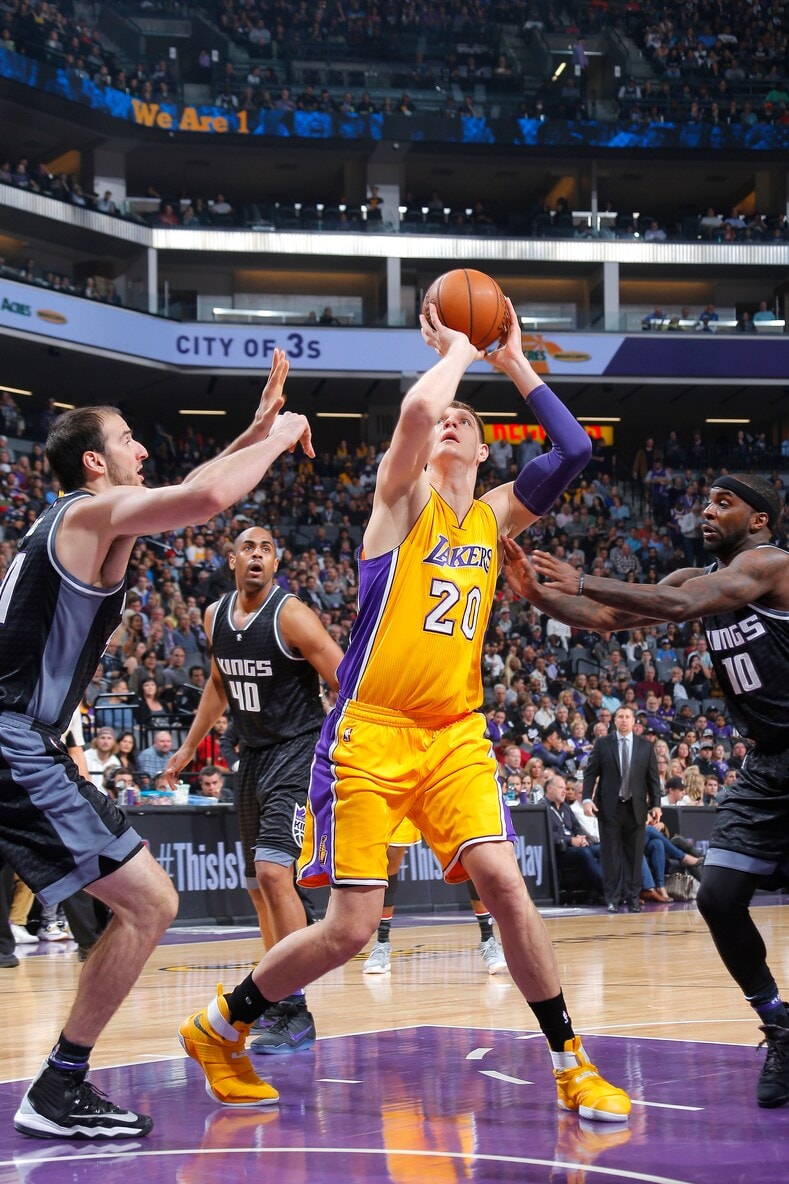 PHOTOS: Lakers vs. Kings (11/10/16) Photo Gallery | NBA.com