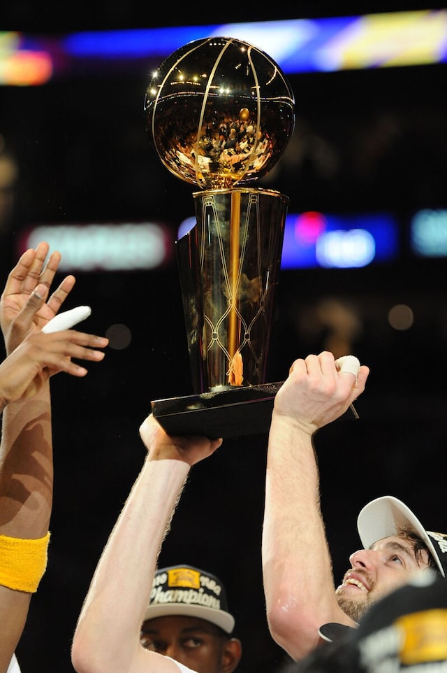 2010 Larry O'Brien Trophy Presentation Photo Gallery Photo Gallery ...