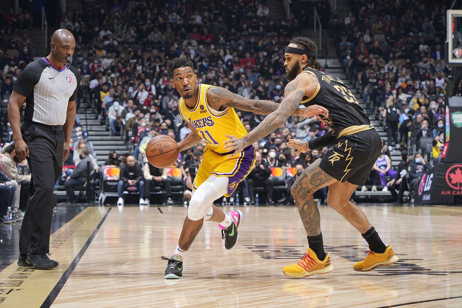 Photos: Lakers vs Raptors (3/18/22) Photo Gallery | NBA.com