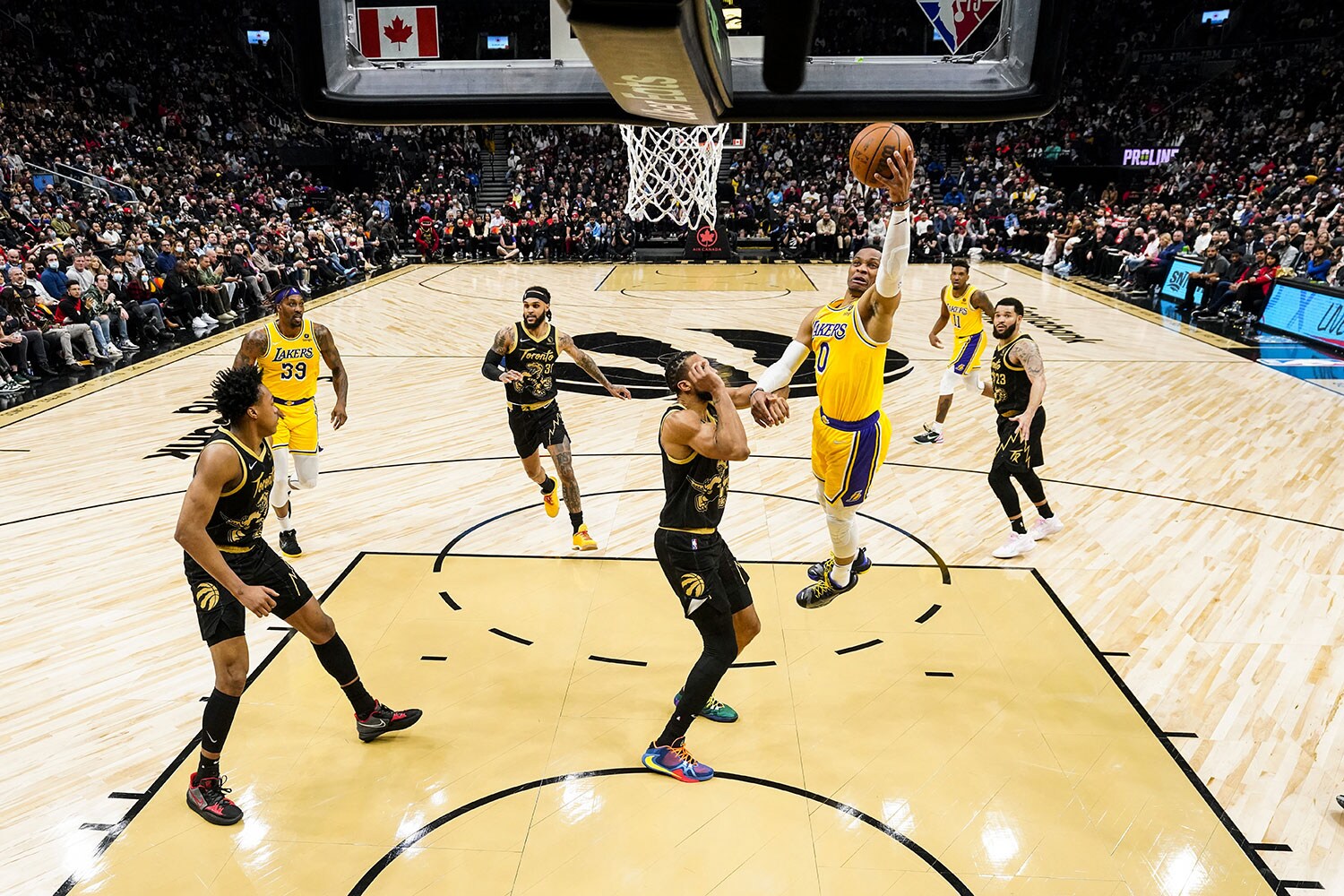 Photos: Lakers vs Raptors (3/18/22) Photo Gallery | NBA.com