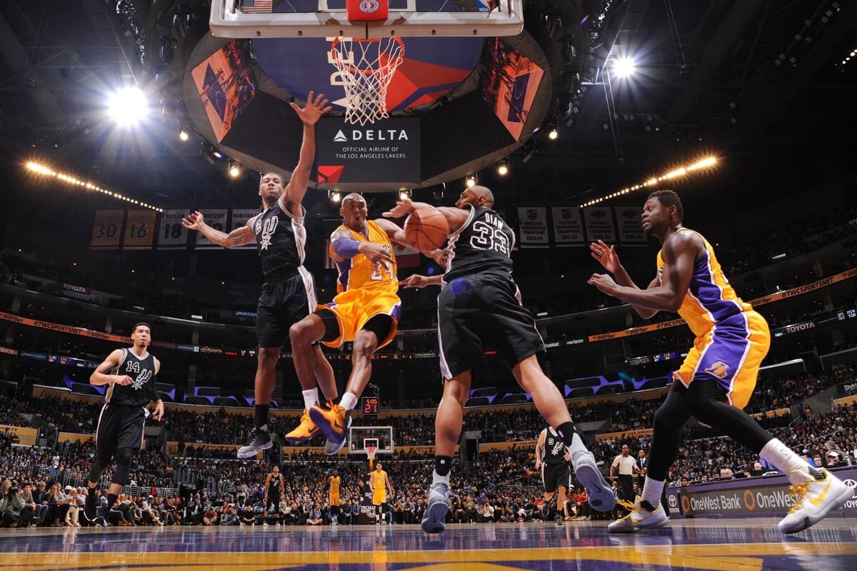 Photos: Lakers vs. Spurs (01/22/16) Photo Gallery | NBA.com