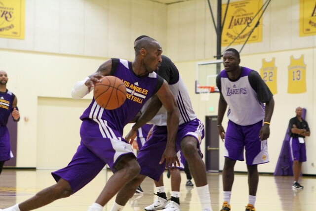 10/02/14 Practice Photo Gallery | NBA.com
