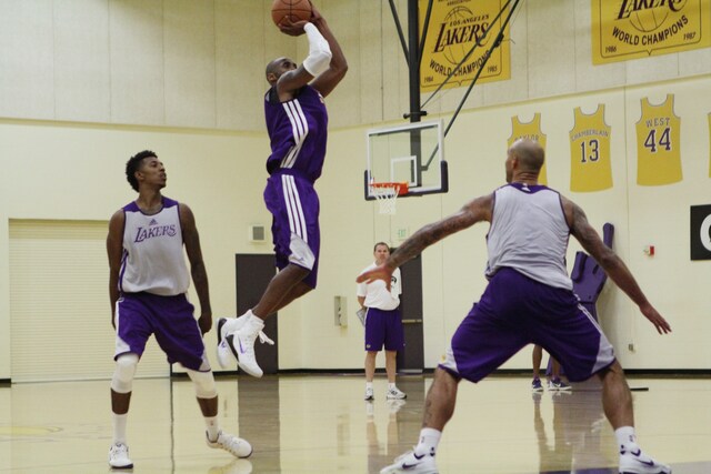10/02/14 Practice Photo Gallery | NBA.com